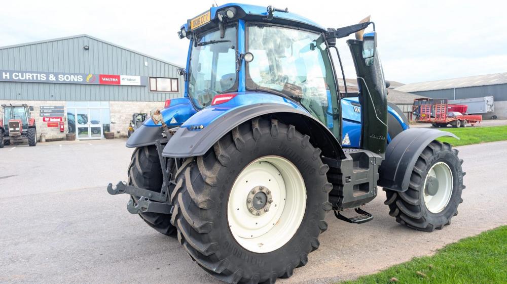 Valtra T174 A for Sale - Curtis Agricultural